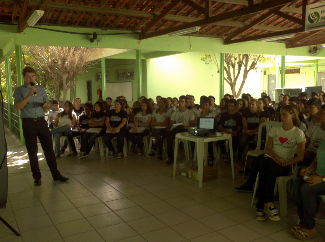 EEEP Professor José Augusto Torres realiza palestra: “As Escolas ...