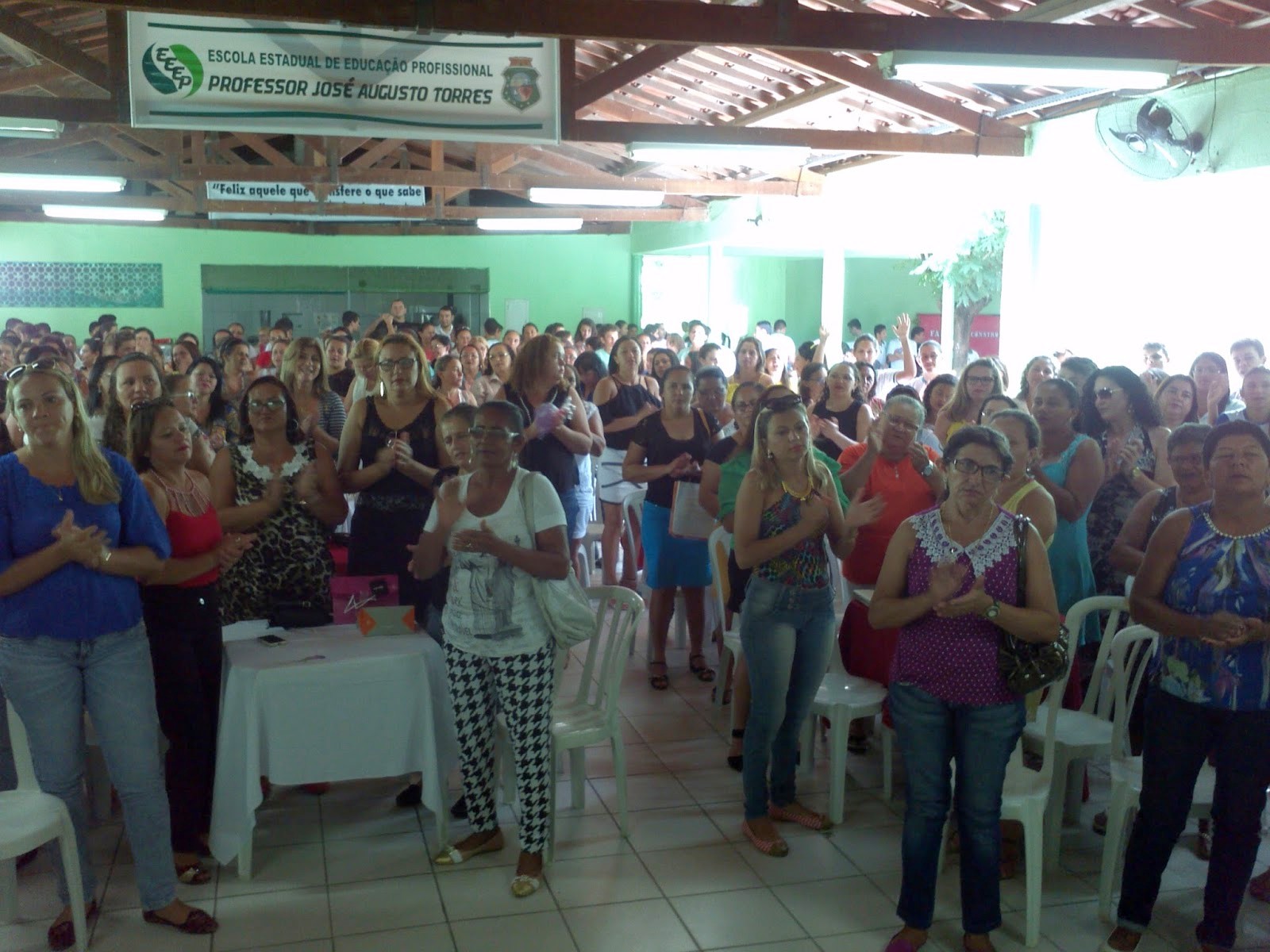 Festa das Mães na EEEP Professor José Augusto Torres - Coordenadoria ...